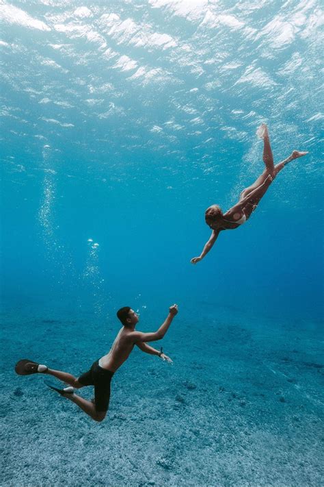 Oahu Couples Underwater Photoshoot Christy Renee Photography Hawaii