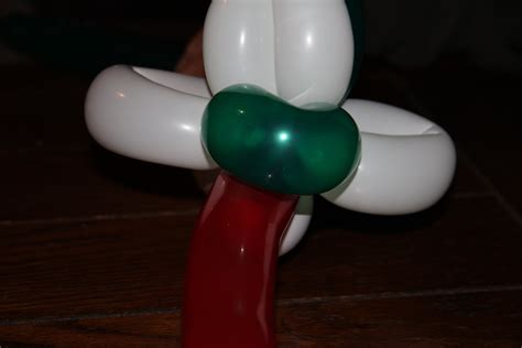 How To Twist A Balloon Yoshi 3 Steps Instructables