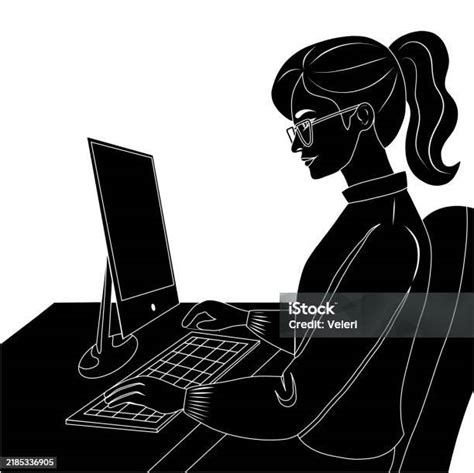 컴퓨터에서 공부하는 검은 실루엣 여자의 벡터 그림 여성 프로그래머의 흑백 클립아트입니다 프리랜서 매니저 가상현실에 대한 스톡 벡터 아트 및 기타 이미지 Istock