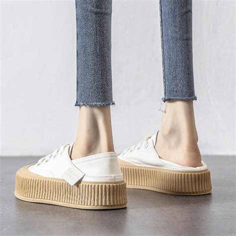 Спортни дамски кецове от еко кожа с висока подметка Badu Bg