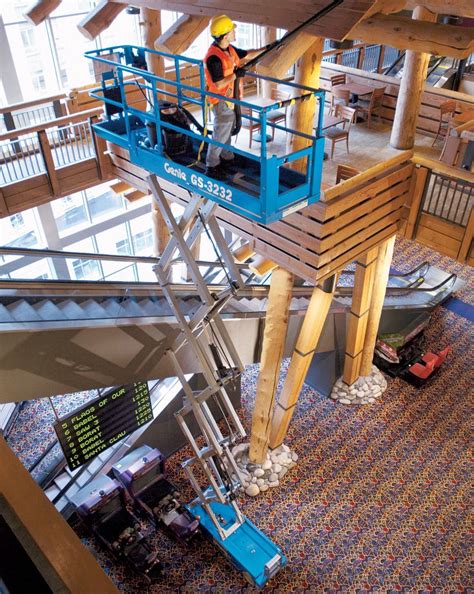 Genie GS3232 Cherry Picker