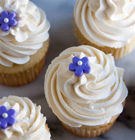 Easy Cupcake Decorating Ideas Shelly Lighting