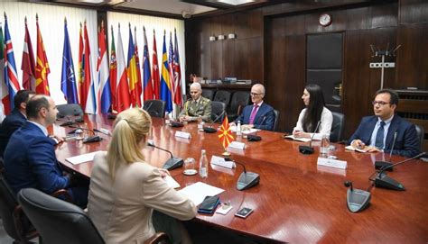 Средба на министерот Мисајловски со амбасадорот на Италија Н Е Андреа Силвестри Заеднички