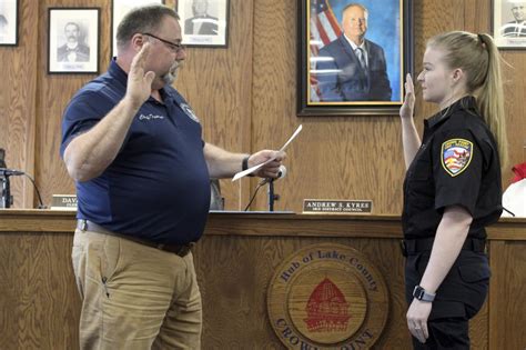 Crown Point Hires New Police Officer Firefighter Chicago Tribune