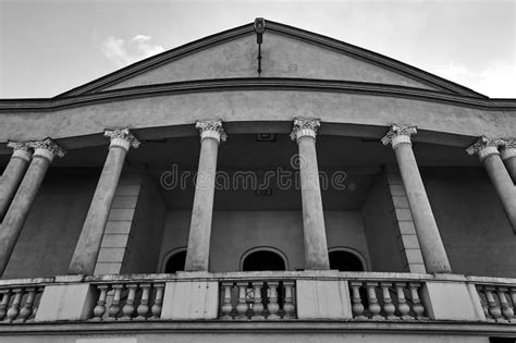 Columns And Frontage Of A Historic Neoclassical Building Stock Image Image Of Stone Head