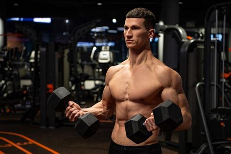 Tricep Curls Men