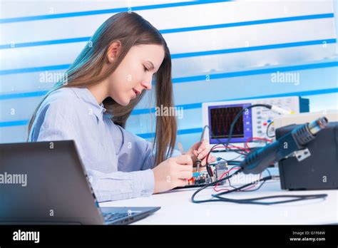 Electrical Circuit Engineer Hi Res Stock Photography And Images Alamy