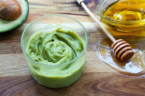 How To Make An Avocado Hair Mask