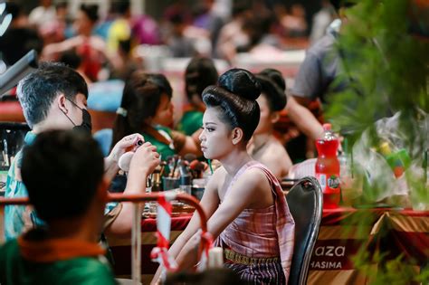 การประกวดดนตรีพื้นบ้านวงโปงลาง กรมพลศึกษา