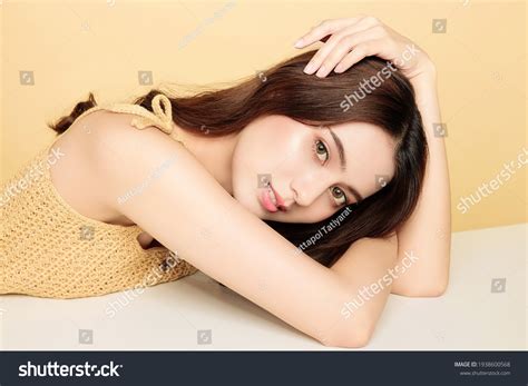 4068088 Imágenes De Cute Model Imágenes Fotos Y Vectores De Stock