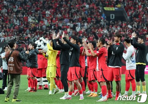 사진 4대0 대승 거둔 대한민국 머니s