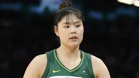 Li Yuerus Profile Age Height Career Milestones Private Life And
