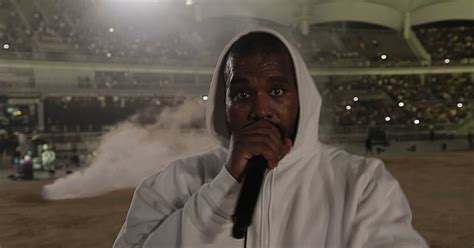 “히틀러 사랑해” 칸예 웨스트 내한공연 전격 취소