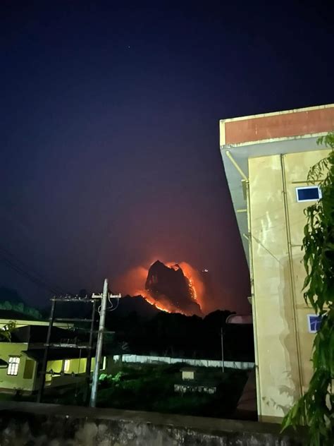 Mizzima News In Burmese ဓါတ်ပုံ ဇွဲကပင်တောင်တန်း၌ ယနေ့ မတ်လ ၂၃ ရက်နေ့ ညနေပိုင်းမှစ