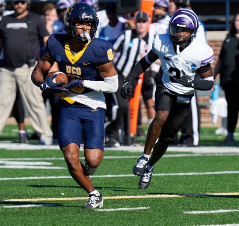 Uco Football Vs Ouachita Baptist In D Ii Playoffs See Our Top Photos