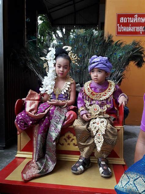 พาเหรดเด็กประถม มาในธีมงานภาคเหนือ ~รับจัดขบวนพาเหรดทั่วประเทศ~ น้องๆโรงเรียนไหนต้องการชุดเดิน