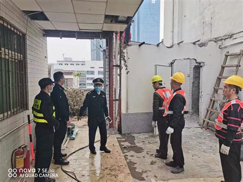 楼顶违法加建？拆！深圳24小时深新闻奥一网