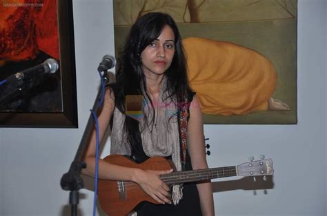 vasudha jha live at percept gallery in mumbai on 4th oct 2013 vasudha