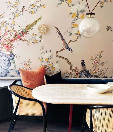 با نقاشی دیوارهای پذیرایی را تزیین کنید مجله خوگر