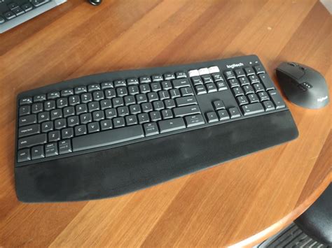 Logitech Mk850 Keyboard And Mouse Set Computers And Tech Parts And Accessories Other Accessories