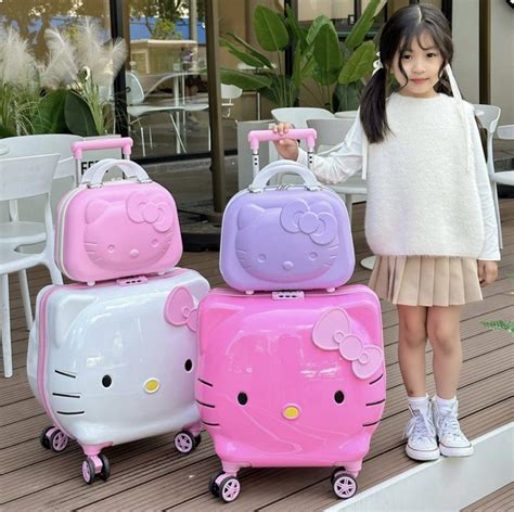 دیوید جونز دنیای رنگی در سفر چمدان مخصوص کودکان