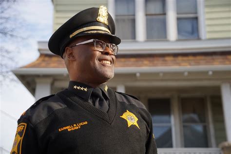 Earnell Lucas resigns early as Milwaukee County Sheriff to take senior ...