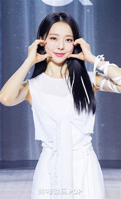 포토 이달소 비비 러블리 볼하트 헤럴드 Pop