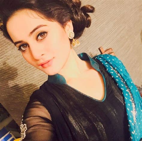 Aiman Khan Biography Dramas Height Age Family Net Worth