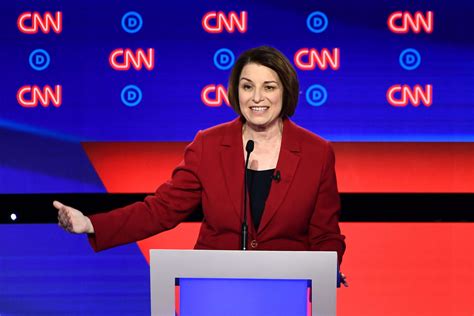 Amy Klobuchar Says Shes Qualified For Next Democratic Debate Heres Who Else Is Expected Be On