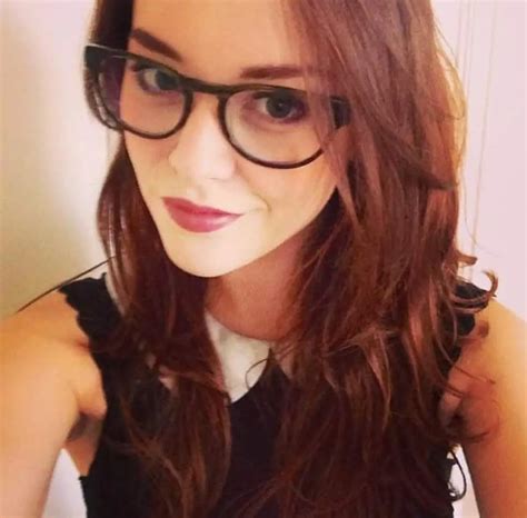 Beautiful Nerdy Scrolller Beautiful Nerdy Scrolller