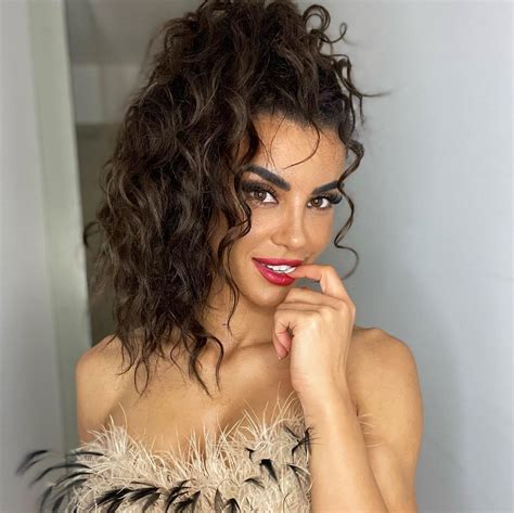 Ειρήνη Παπαδοπούλου Ποζάρει με λευκό μπικίνι και εντυπωσιάζει με το