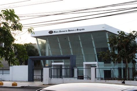 역사 및 지리 박물관 플라자 데 라 컬투라 후안 파블로 두아르테 C 페드로 헨리케스 우레냐 가스쿠에 산토 도밍고 도미니카 공화국 0명에 대한 스톡 사진 및 기타 이미지