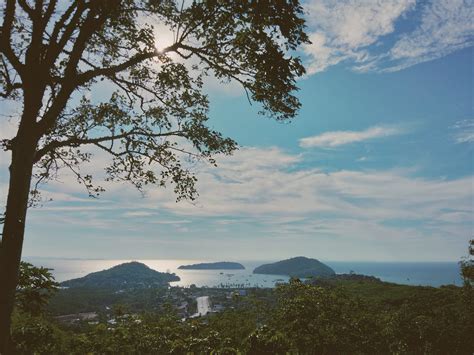 บายกาย บายใจ เ ดิ น จ น เ ห นื่ อ ย ก็ พั ก บ้ า ง น ะ