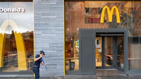 15000 Trabajadores De Mcdonalds Toman Barcelona