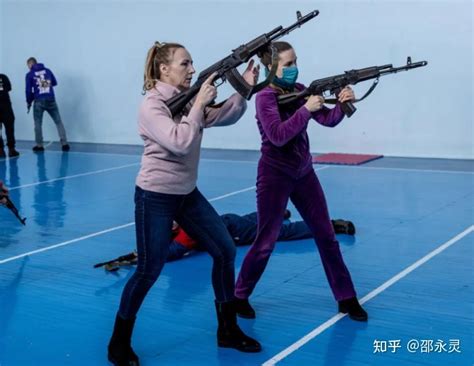 6万女性被送上战场，却领不到足够装备，乌政府已是最后的挣扎？ 知乎
