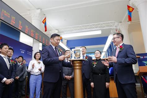 “ИНВЕСКОР ББСБ” ХК анхдагч зах зээлийн арилжааны захиалгын нээлт цан цохих ёслол боллоо