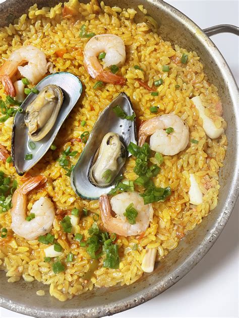 연말연시 이국적인 손님초대요리로 딱인 해산물 빠에야