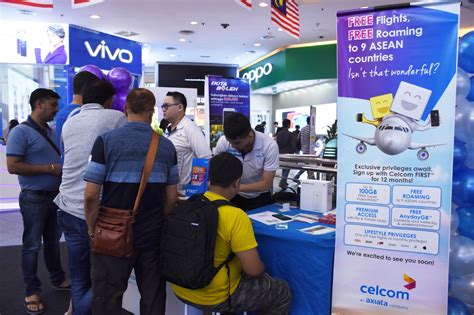 Celcom First Blue Plan 2018 Celcom Is Offering The Huawei P20 For Free On Its First Postpaid