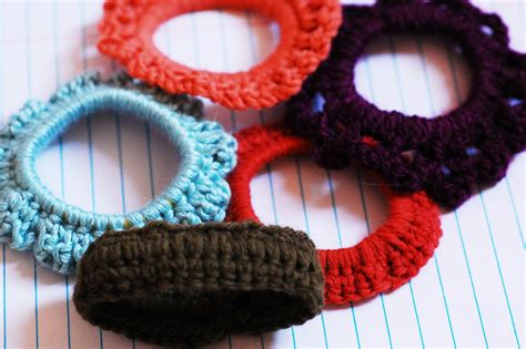 Maize Hutton The Crocheted Scrunchie Tutorial