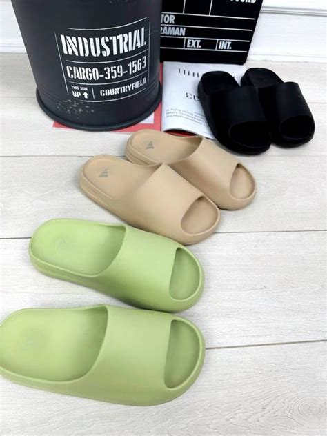 Шлепанцы мужские подошва пила — ціна 800 грн у каталозі Шльопанці