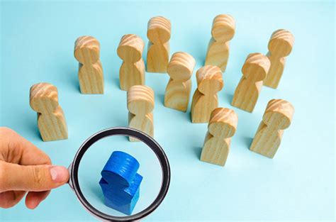 리더는 팀과 통신 하 고 지침을 제공 합니다 비즈니스 계획 및 목표 설정 팀웍 팀 정신 인적 자원 관리 직원의 해임 게시물의 홍보 개념에 대한 스톡 사진 및 기타 이미지