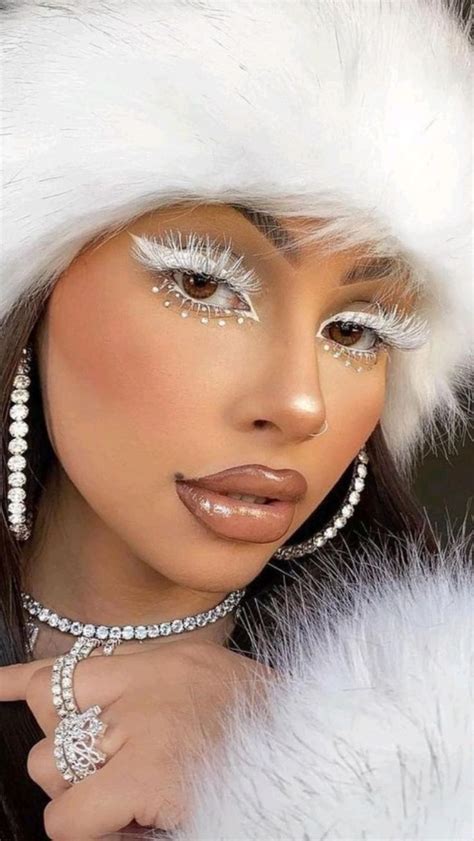 Pin By A E S T H E T I C S On ᴍᴀᴋᴇᴜᴘ Rave Makeup Creative Makeup