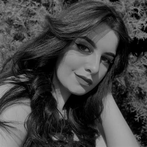 T A N I O K Tetianadutko • Threads Say More