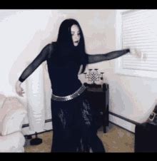 Goth Dancing S Tenor