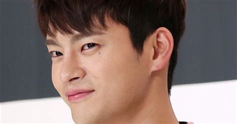 오마이포토 38 사기동대 서인국 소녀시대의 남자