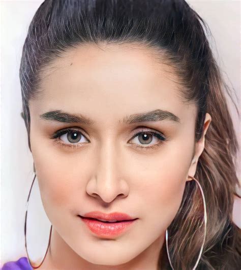 Shraddha Kapoor Scrolller