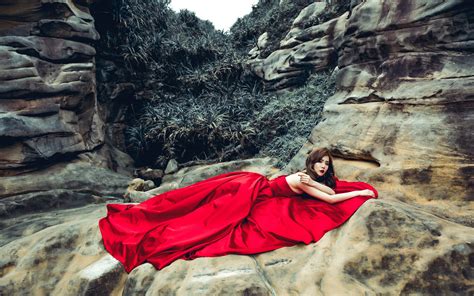 Wallpaper Asian Girl Red Skirt Pose Rocks 3840x2160 Uhd 4k Picture