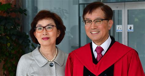 제9대 포스텍 총장에 취임한 김성근 박사