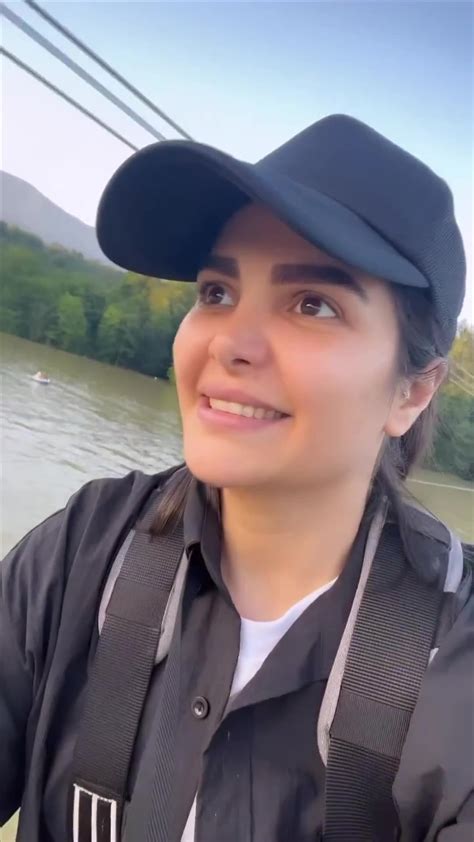 بند بازی بازیگر زن نون خ روی آب