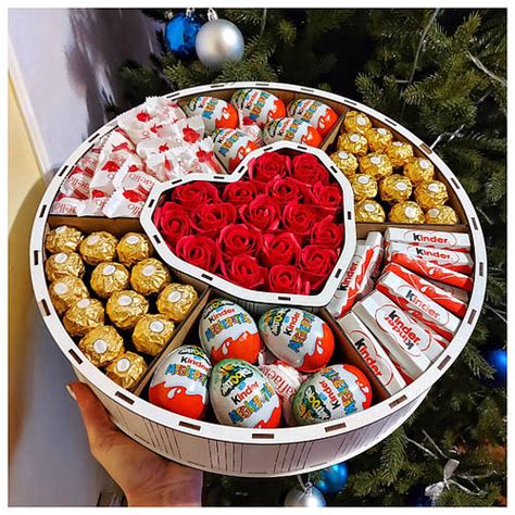 Купити Подарунок для дружини Бокс з солодощами Кіндер для коханої Подарунок на день закоханих